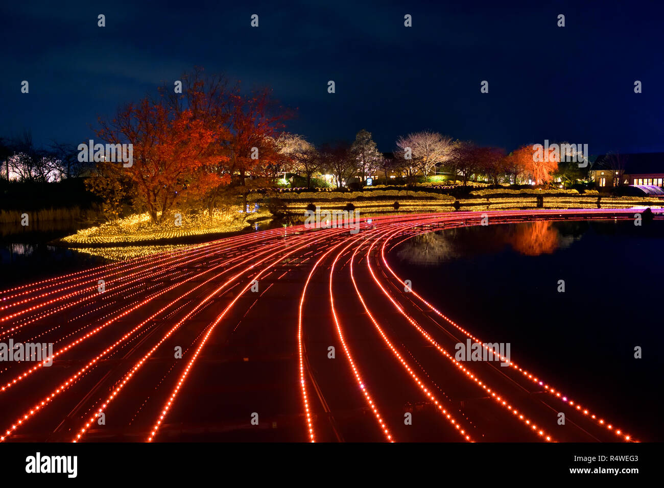 Solar lights pond night hi-res stock photography and images - Alamy