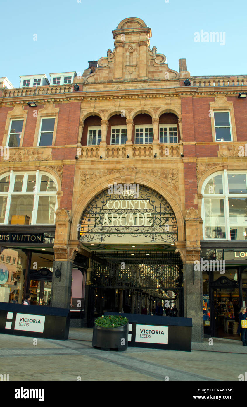 County Arcade Leeds, Entrance Stock Photo - Alamy