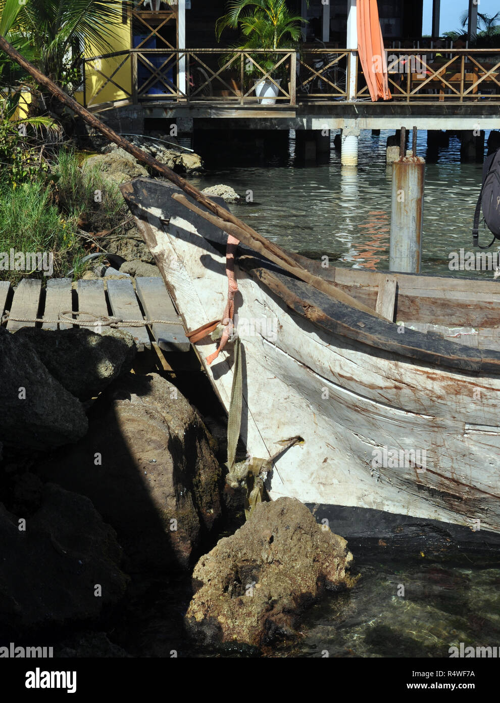 Deep Bow Stock Photos & Deep Bow Stock Images - Alamy