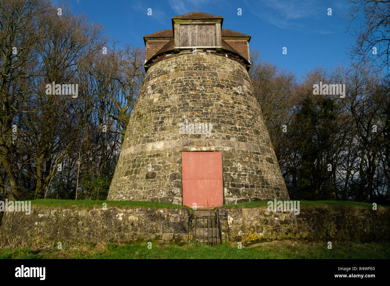 Windmill platform hi-res stock photography and images - Alamy