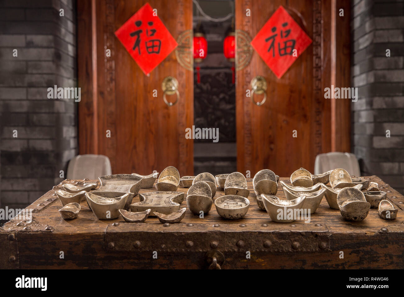 Chinese silver ingot hi-res stock photography and images - Alamy