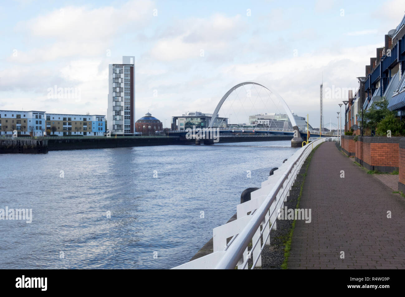 The Clyde Arc Bridge (locally known as the Squinty Bridge), Glasgow ...