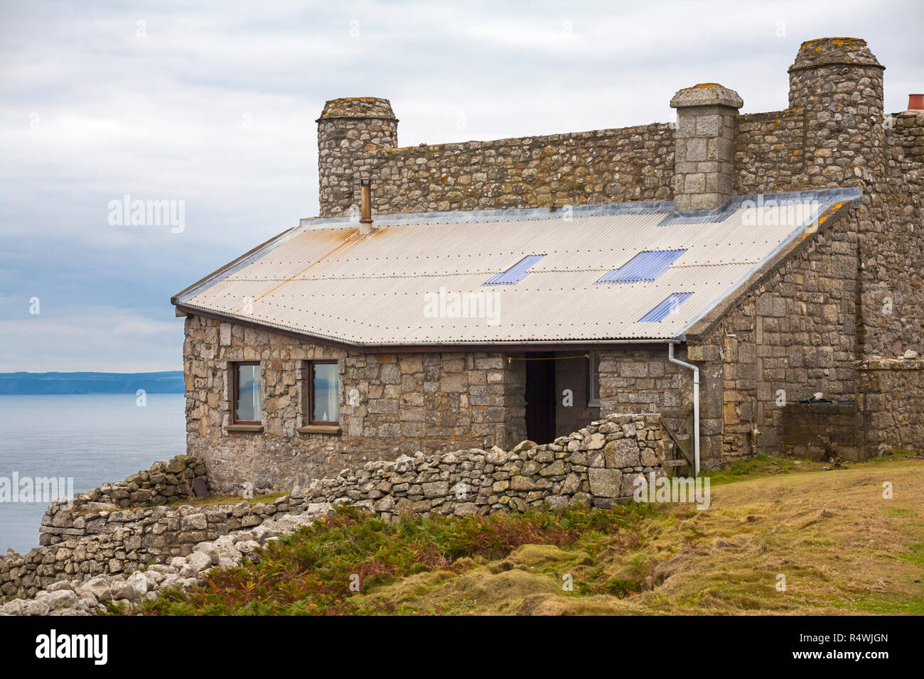 Castle cottage lundy hi-res stock photography and images - Alamy