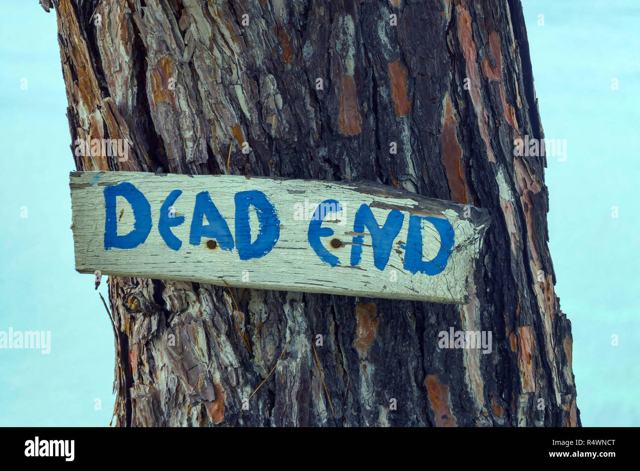 Dead end sign hi-res stock photography and images - Alamy