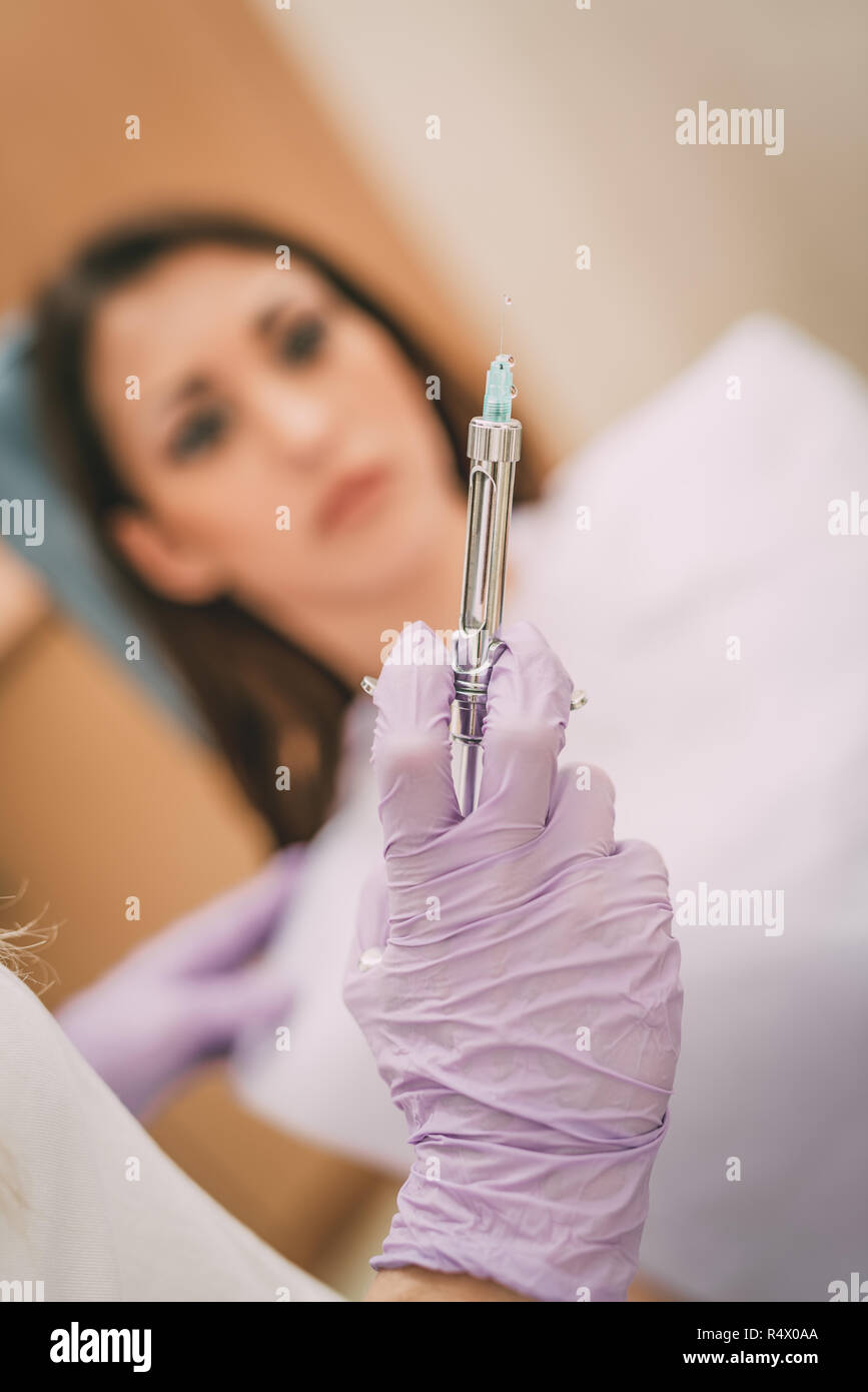 Anesthesia vertical hi-res stock photography and images - Alamy