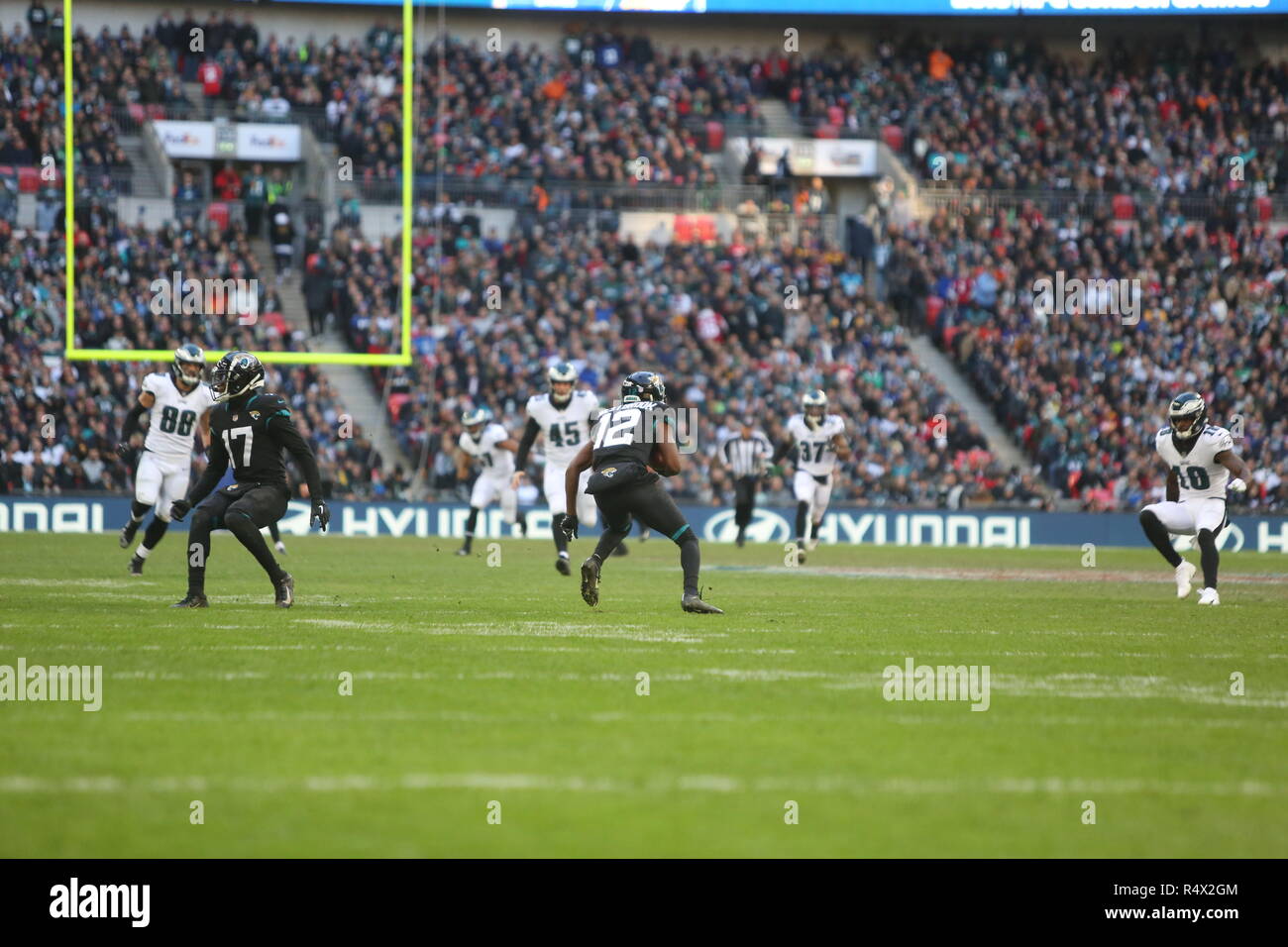 Featuring american eagles hi-res stock photography and images - Alamy