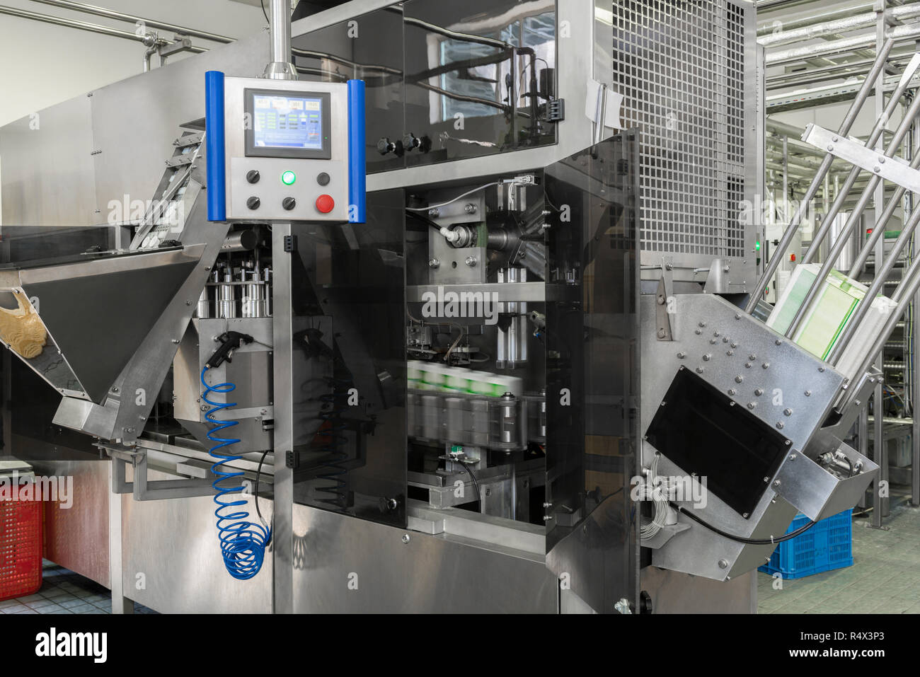 equipment for bottling and packaging of beverages in cardboard ...
