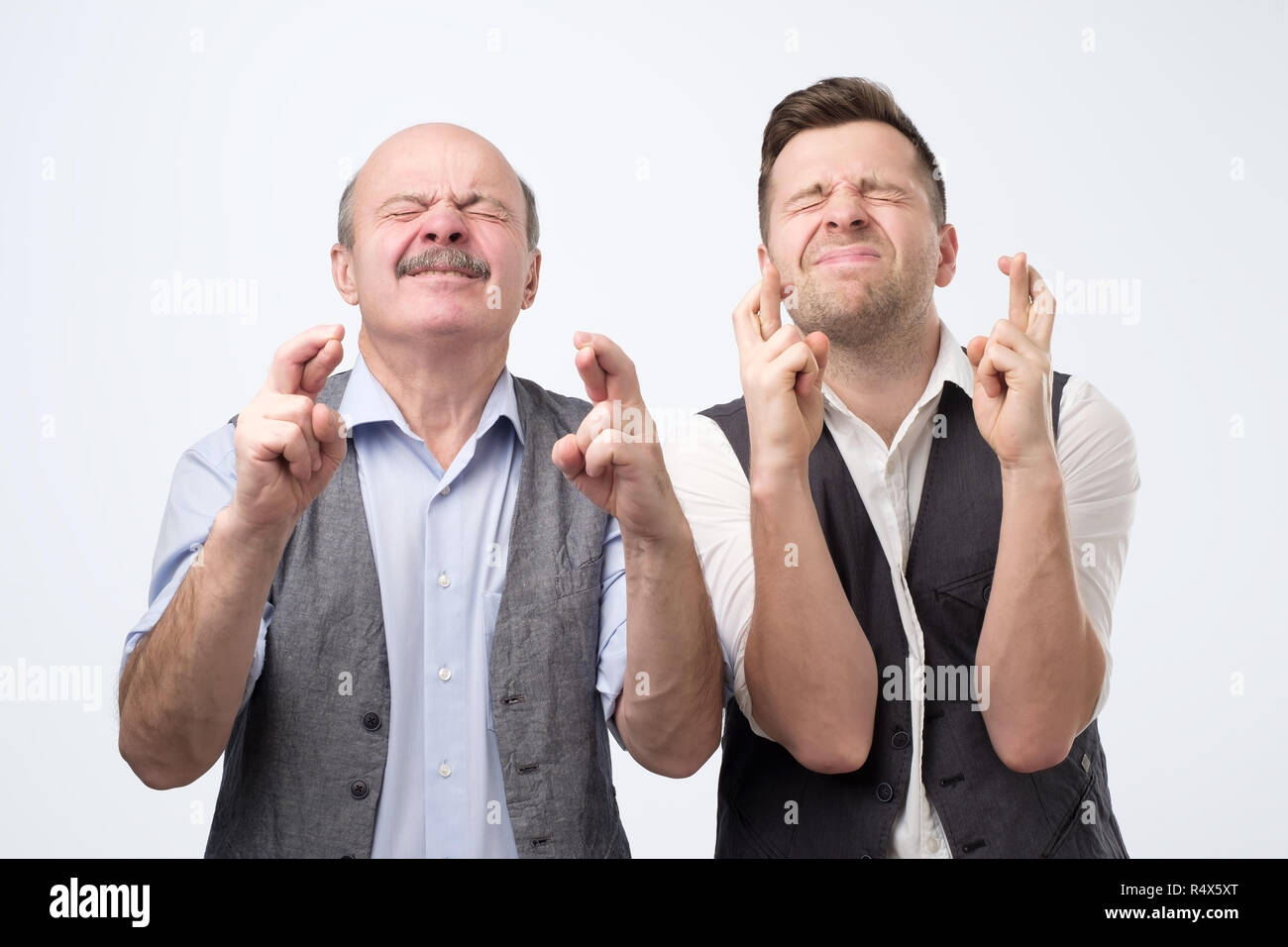 Keep fingers crossed hi-res stock photography and images - Alamy