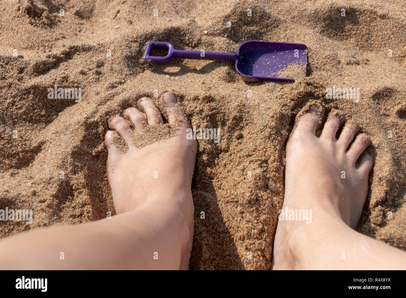 Purple feet hi-res stock photography and images - Alamy