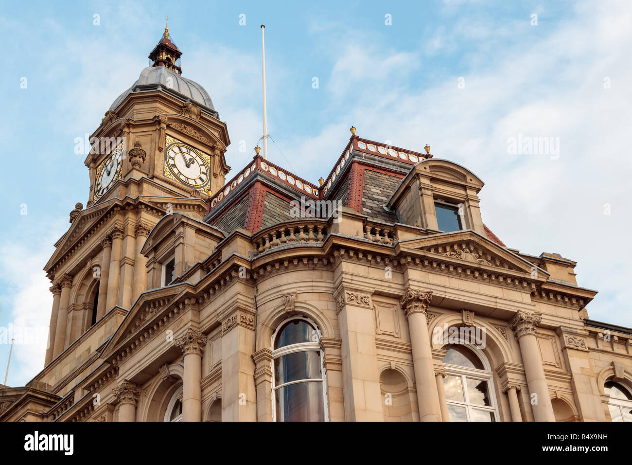 Dewsbury hi-res stock photography and images - Alamy