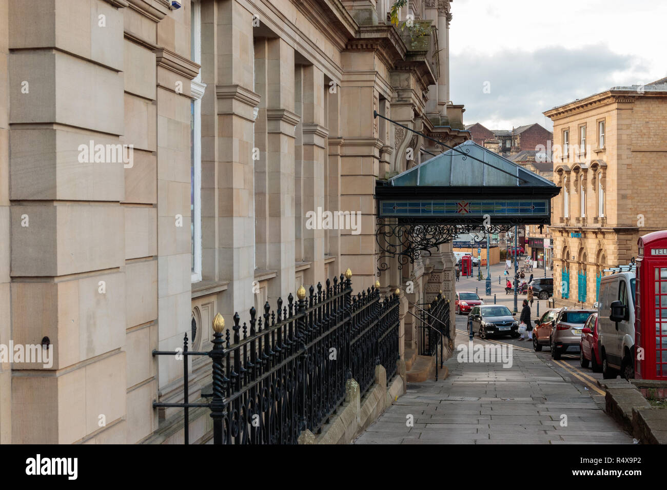 View of Dewsbury Town Hall Stock Photo - Alamy
