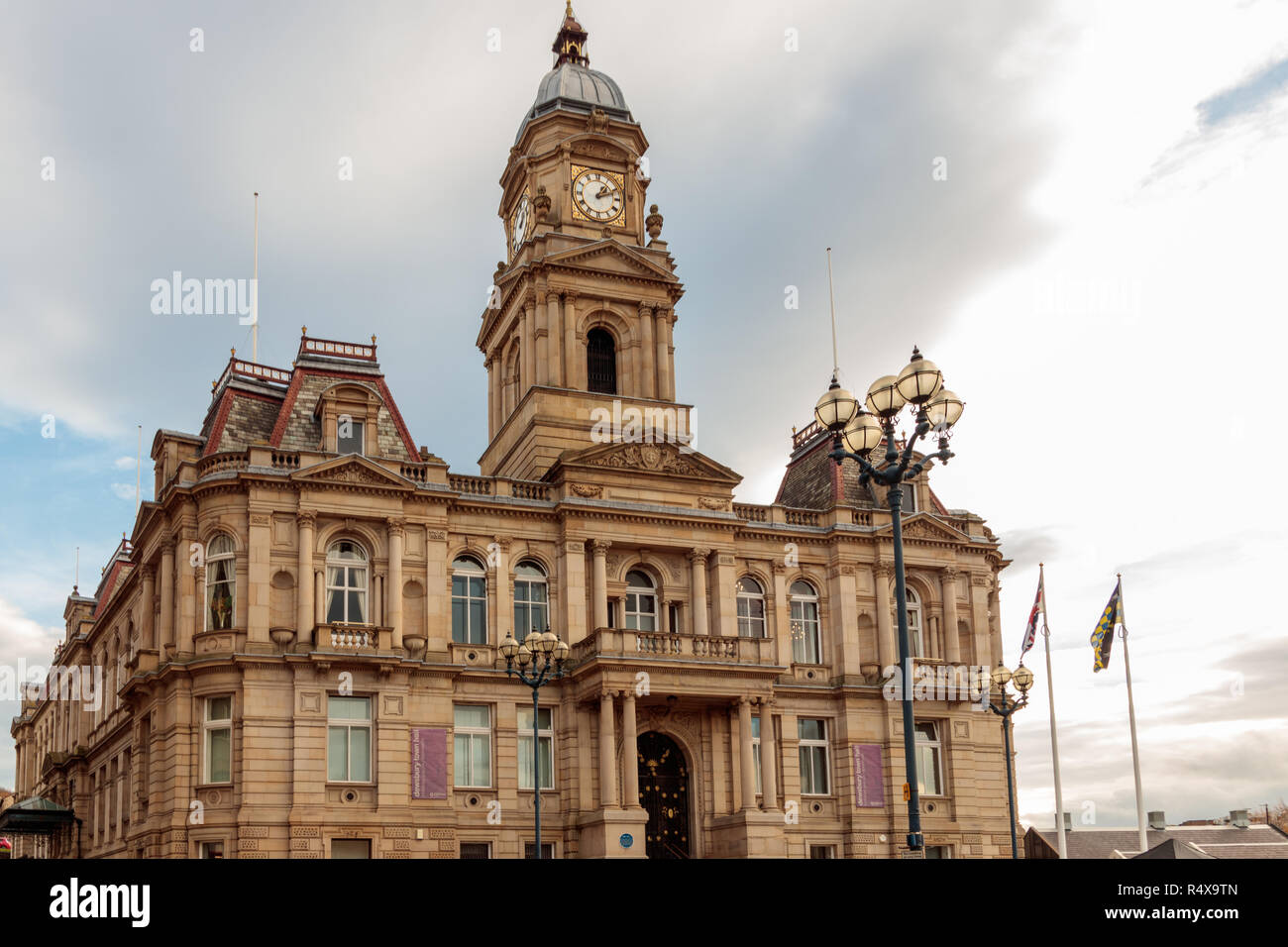 Dewsbury town hall hi-res stock photography and images - Alamy