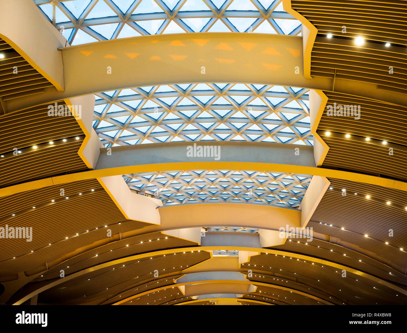 Interior view airport terminal hi-res stock photography and images - Alamy