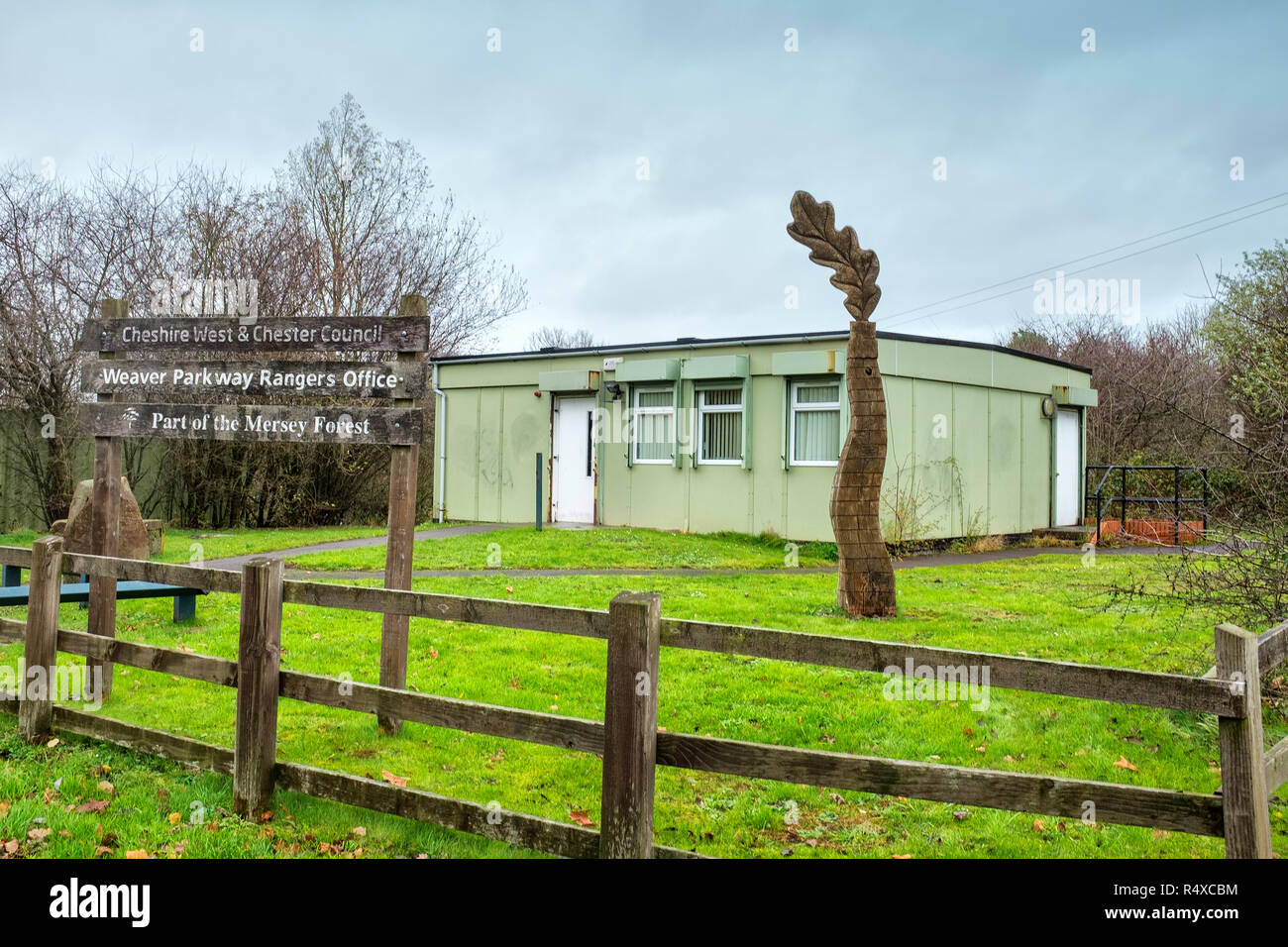 Office cabin hi-res stock photography and images - Alamy