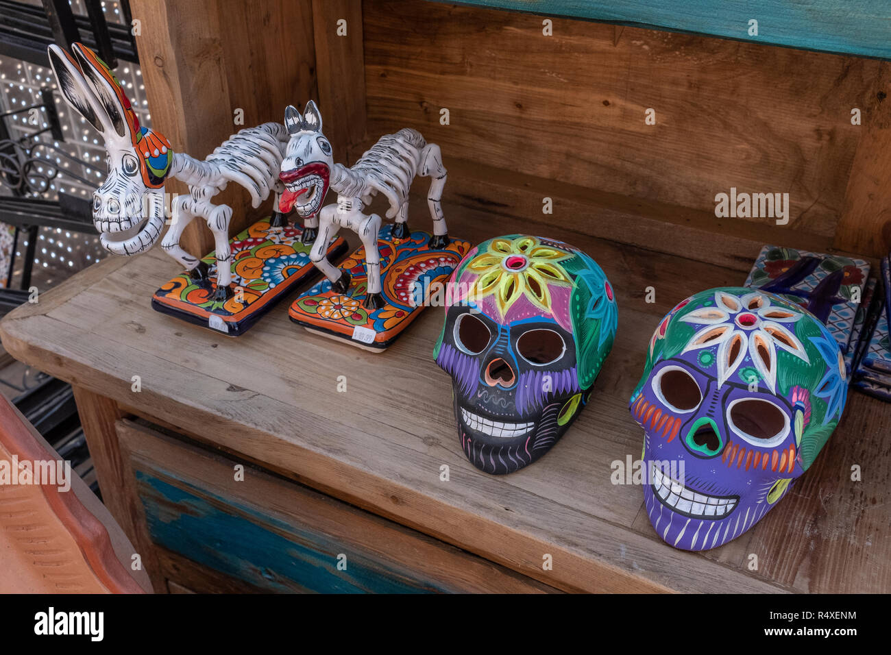 Mexico skeleton figures hi-res stock photography and images - Alamy