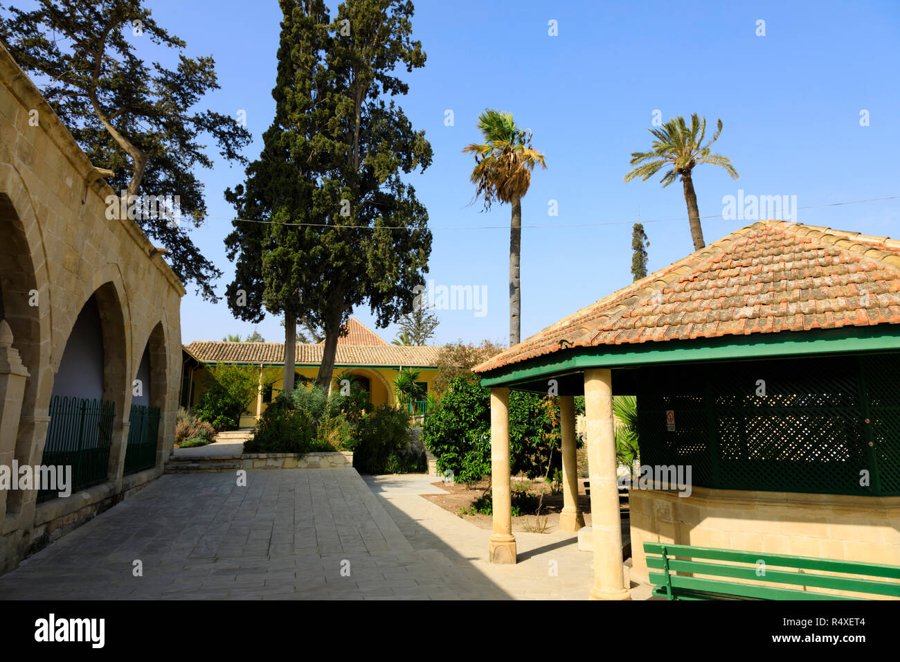 Hala Sultan Tekke Mosque, Larnaca, Cyprus Stock Photo - Alamy