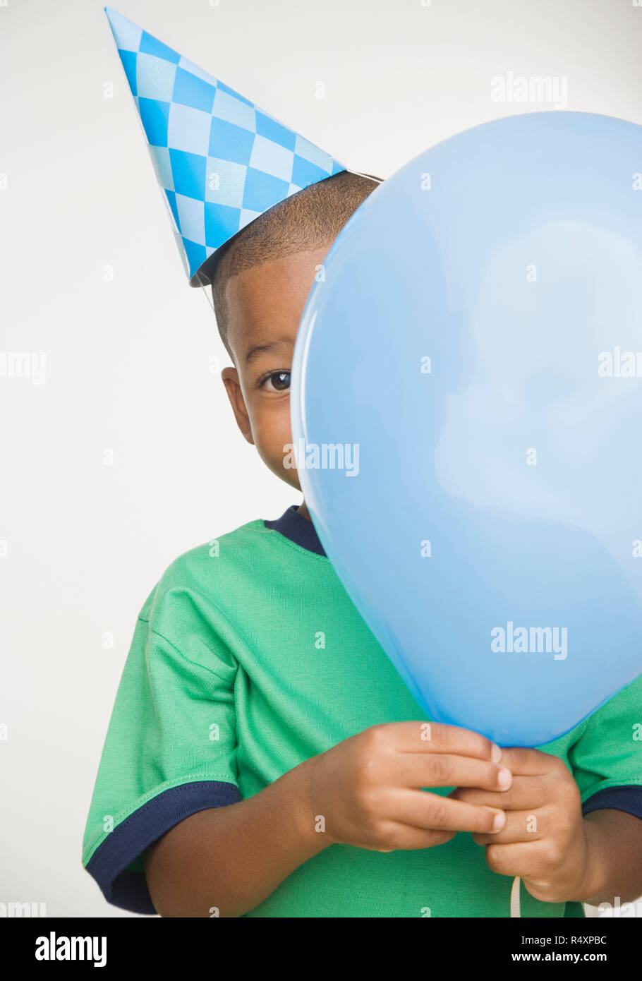 String layer cut out hi-res stock photography and images - Alamy
