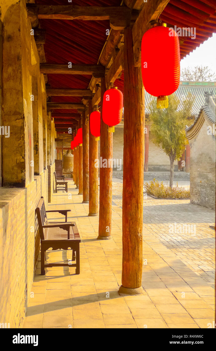 Traditional chinese architecture long corridor hi-res stock photography ...