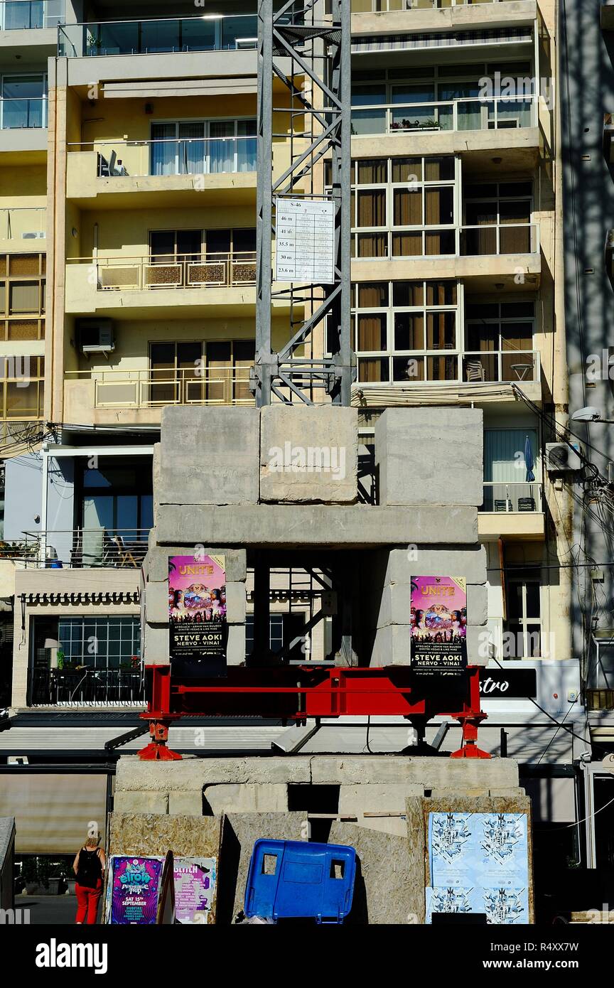 Crane Ballast High Resolution Stock Photography and Images - Alamy