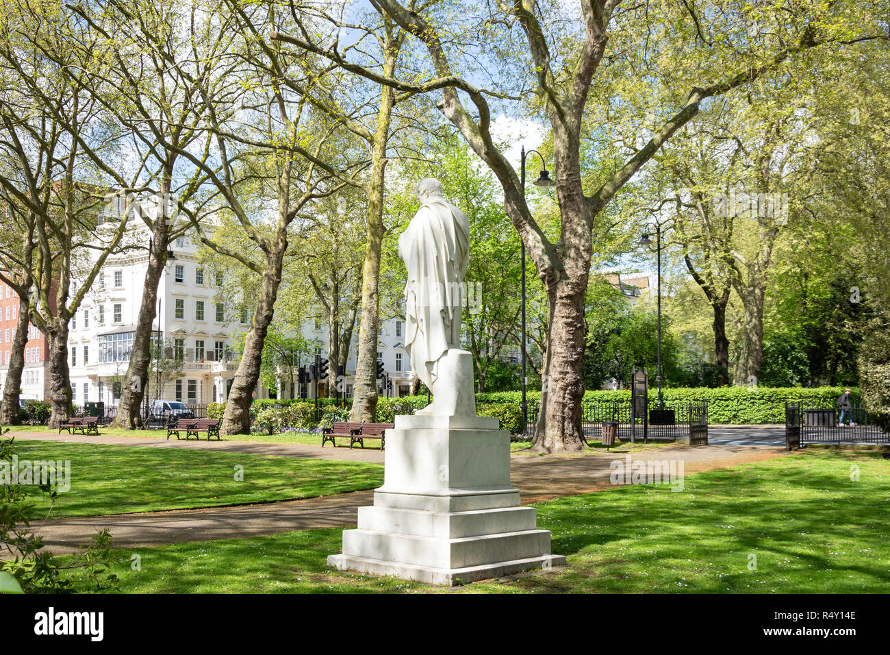 William huskisson statue hi-res stock photography and images - Alamy