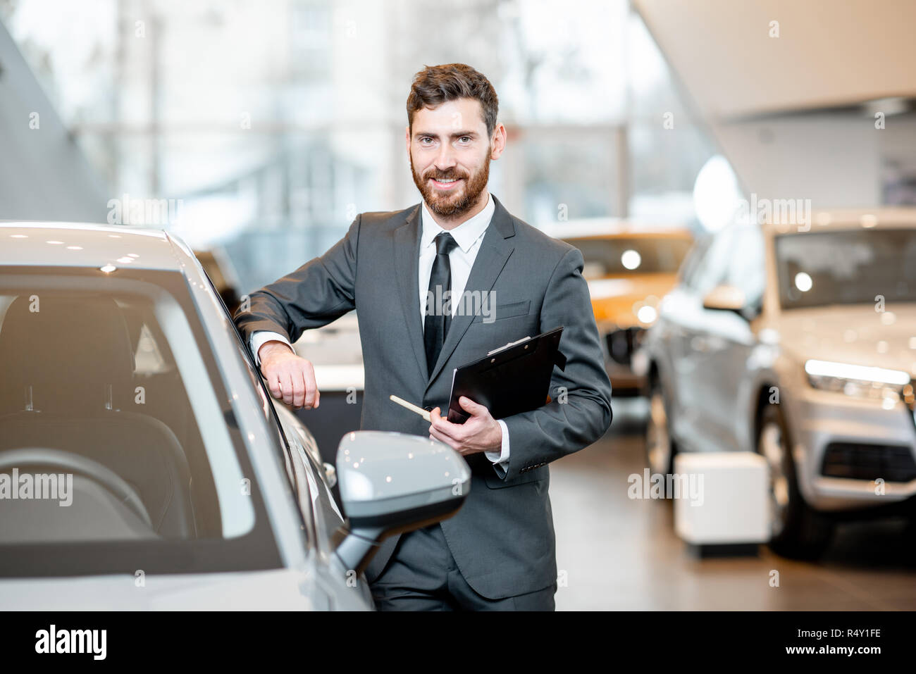 Customer service suit hi-res stock photography and images - Alamy