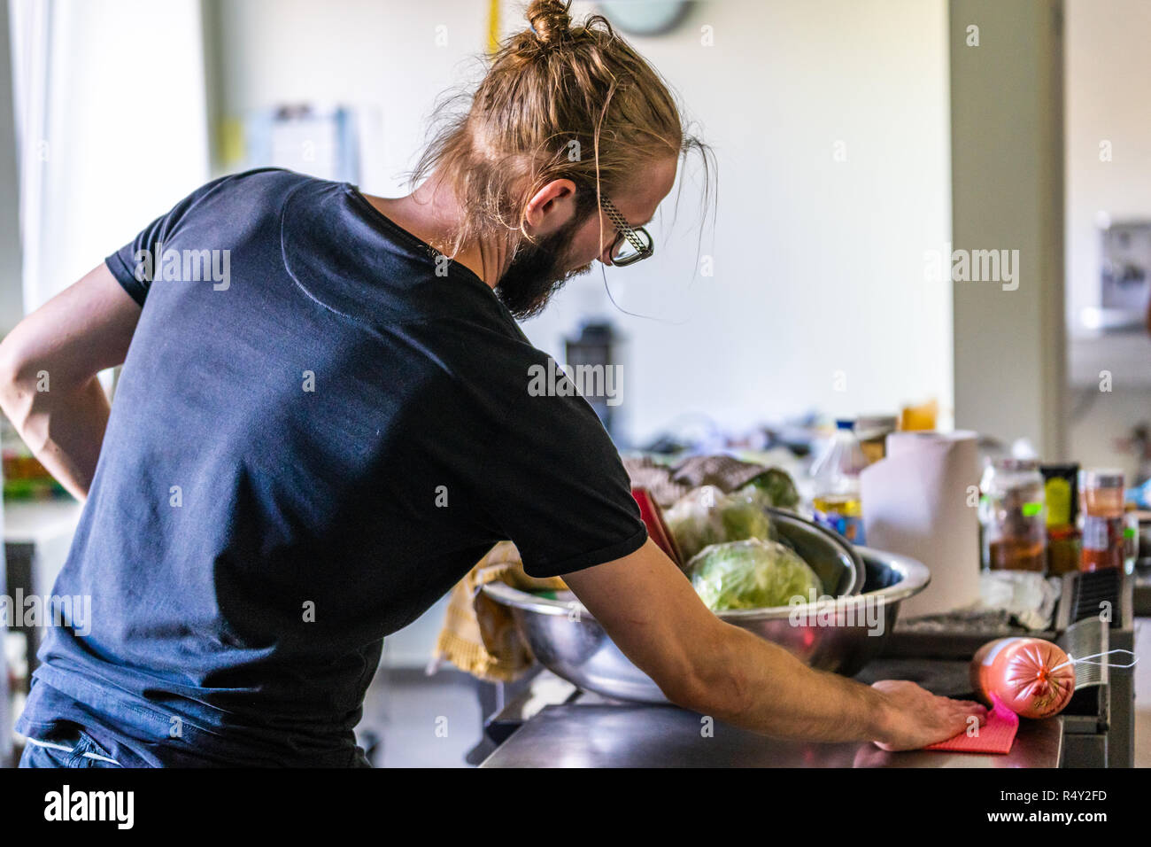 Chef's table dining hi-res stock photography and images - Alamy
