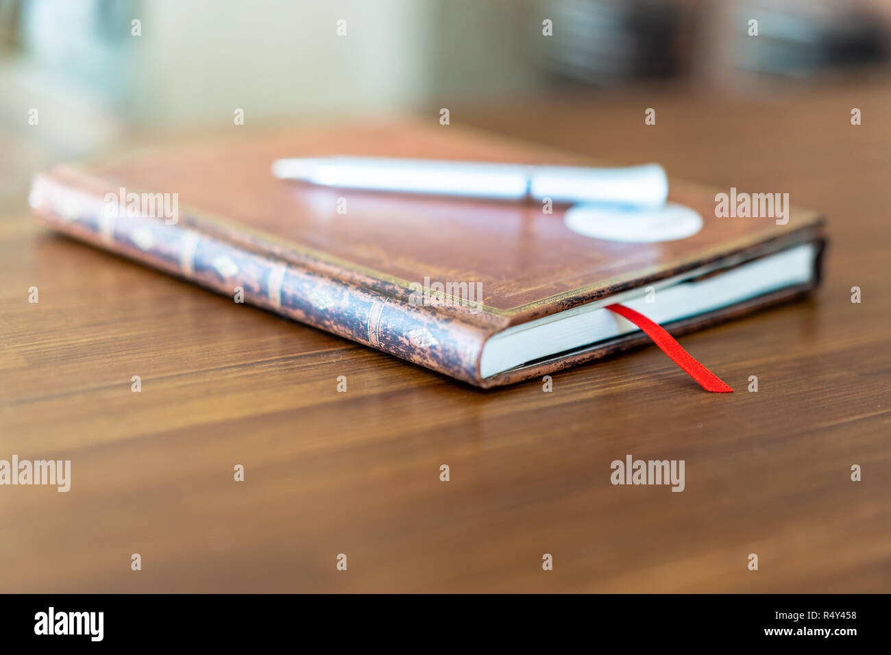 Hotel reception hi-res stock photography and images - Alamy