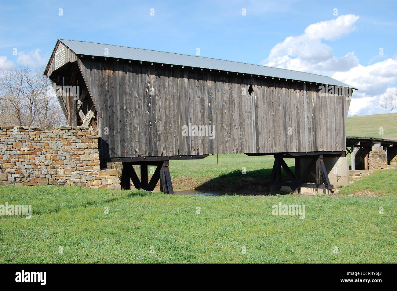 Goddard covered bridge hi-res stock photography and images - Alamy