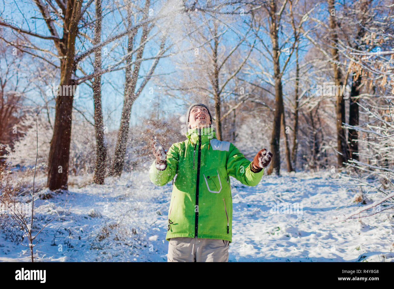 Free christmas activities hi-res stock photography and images - Alamy