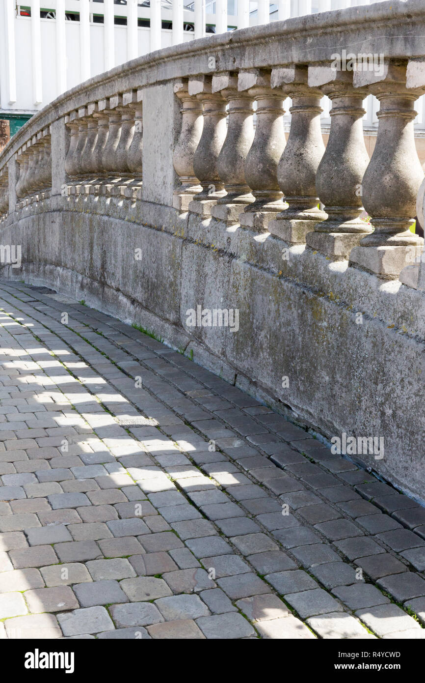 Stone bridge balustrade Stock Photo - Alamy