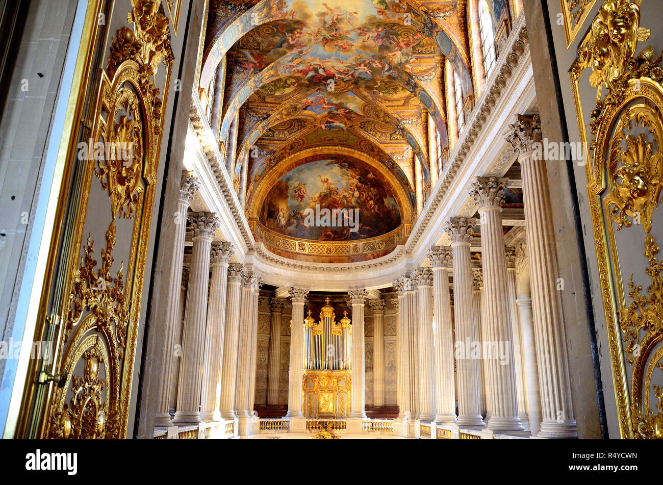 Palace of versailles interior hi-res stock photography and images - Alamy