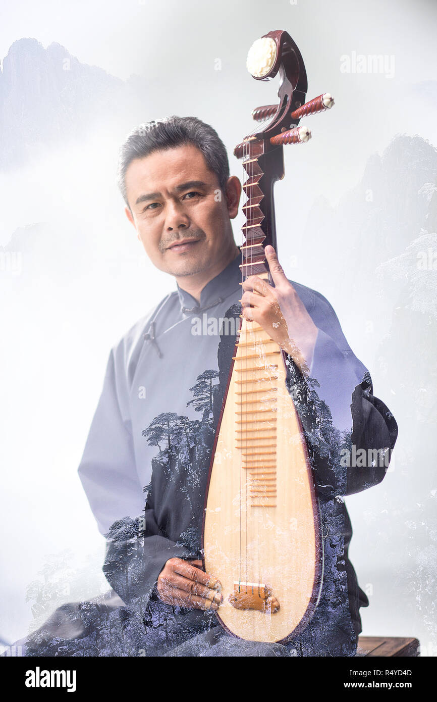 Male artists in the pipa Stock Photo - Alamy