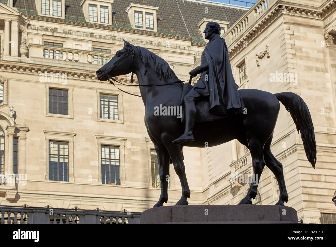Duke wellington statue famous hi-res stock photography and images - Alamy