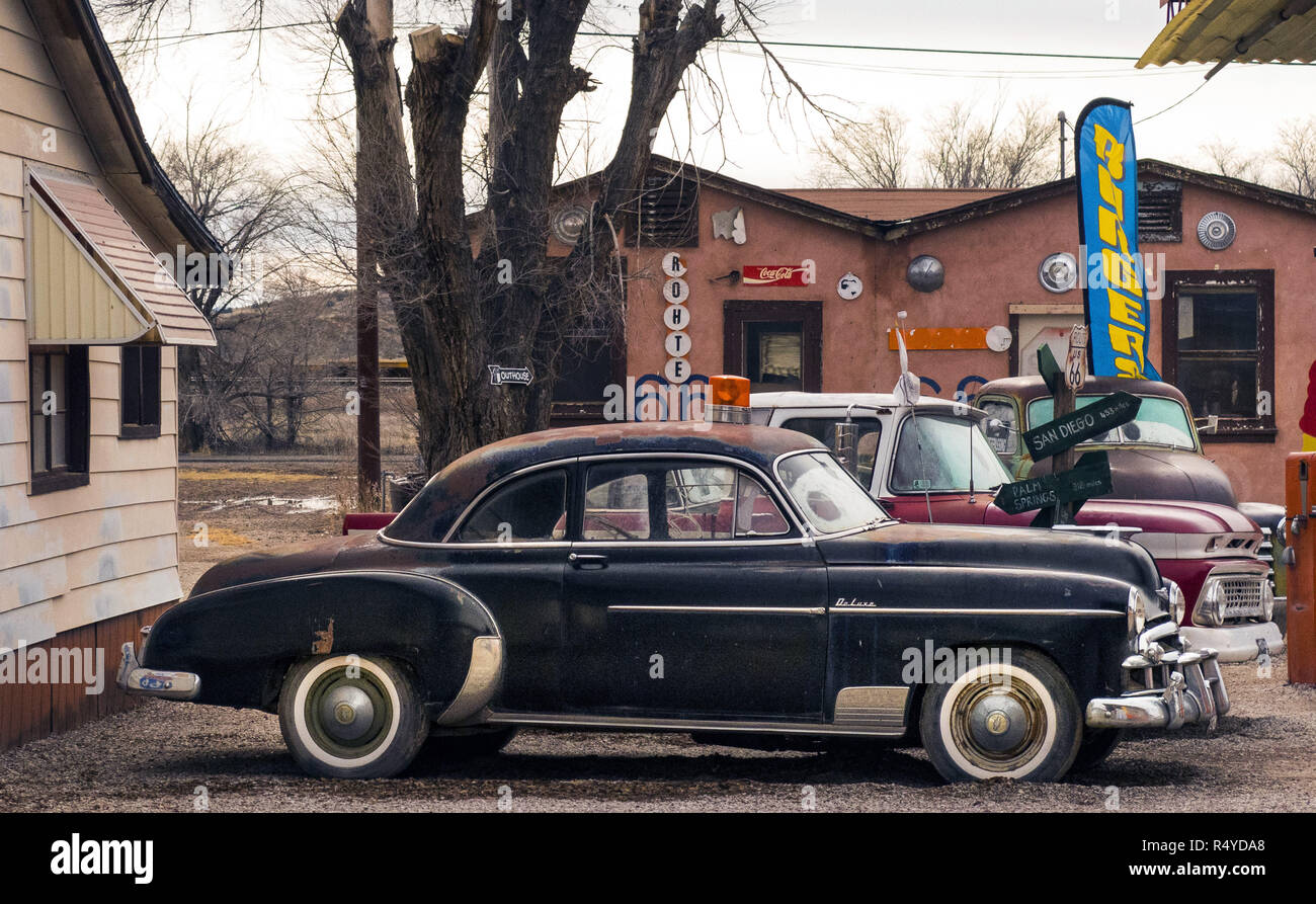 Seligman, Arizona, USA. 3rd Jan, 2017. Classic cars parked near a ...