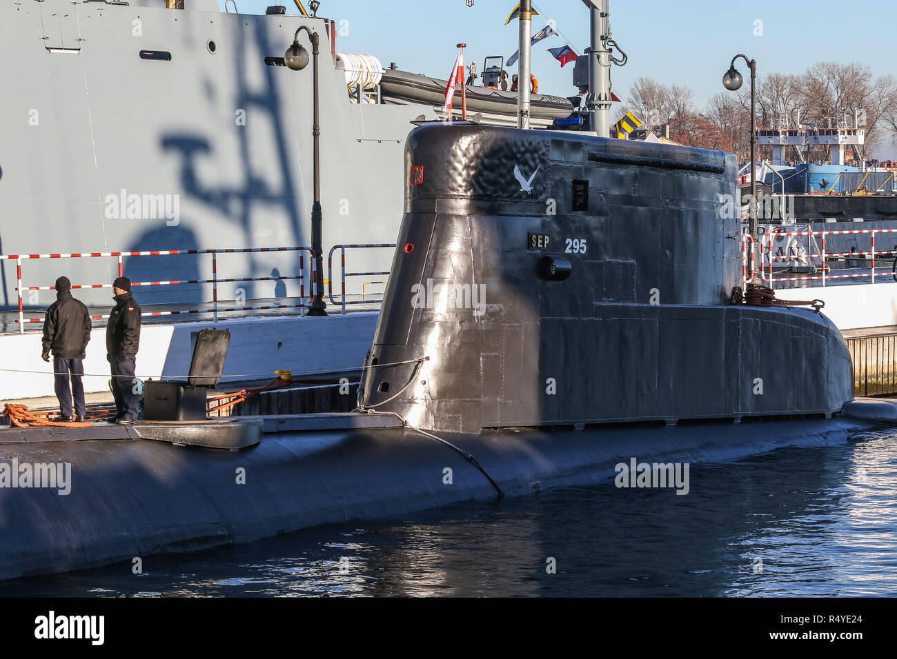 Mcmv hi-res stock photography and images - Alamy