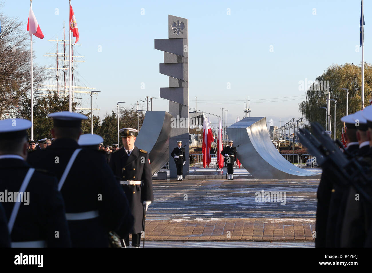Gdynia, Poland. 28th Nov 2018. Polish Navy soldiers under the Monument ...