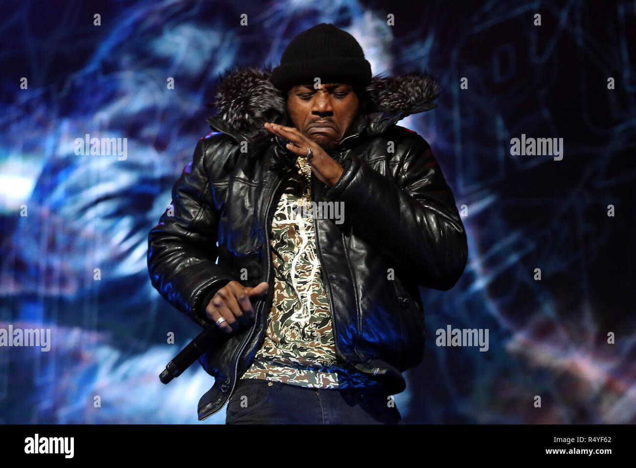 Flipp dinero hi-res stock photography and images - Alamy