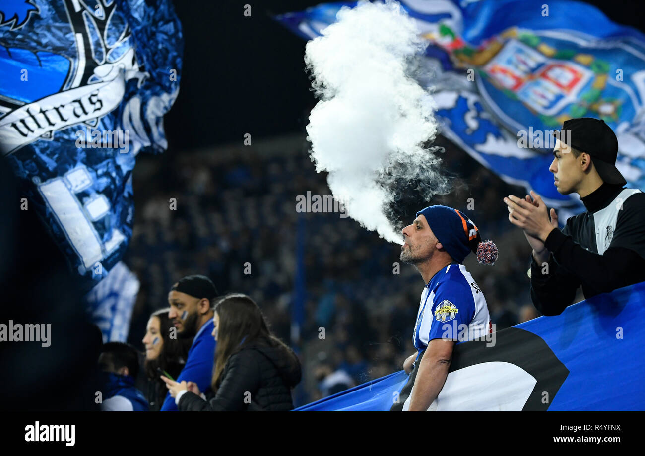 Estadio do dragao fan hi-res stock photography and images - Alamy