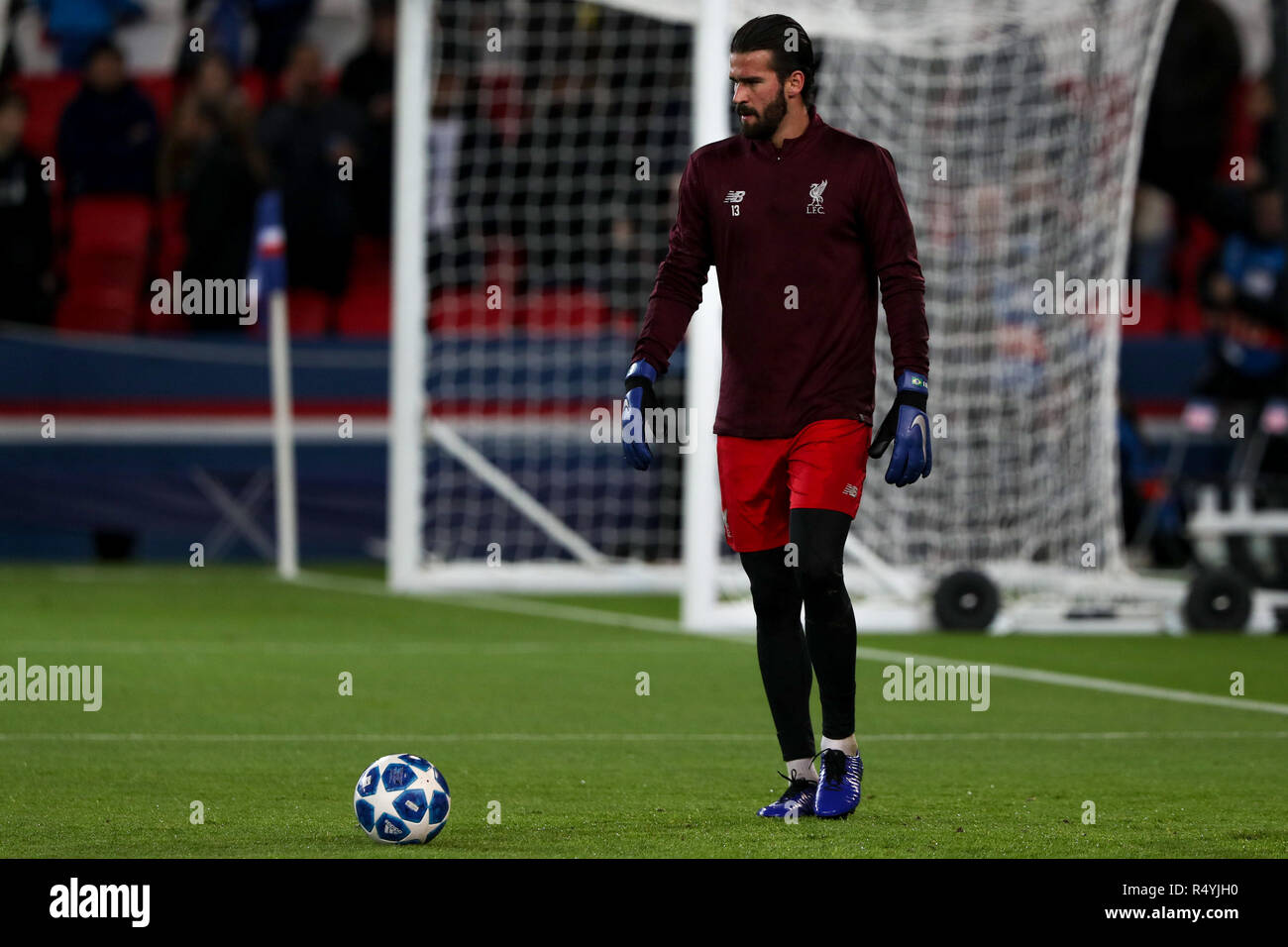 Parc des Princes, Paris, France. 28th November 2018. UEFA Champions ...