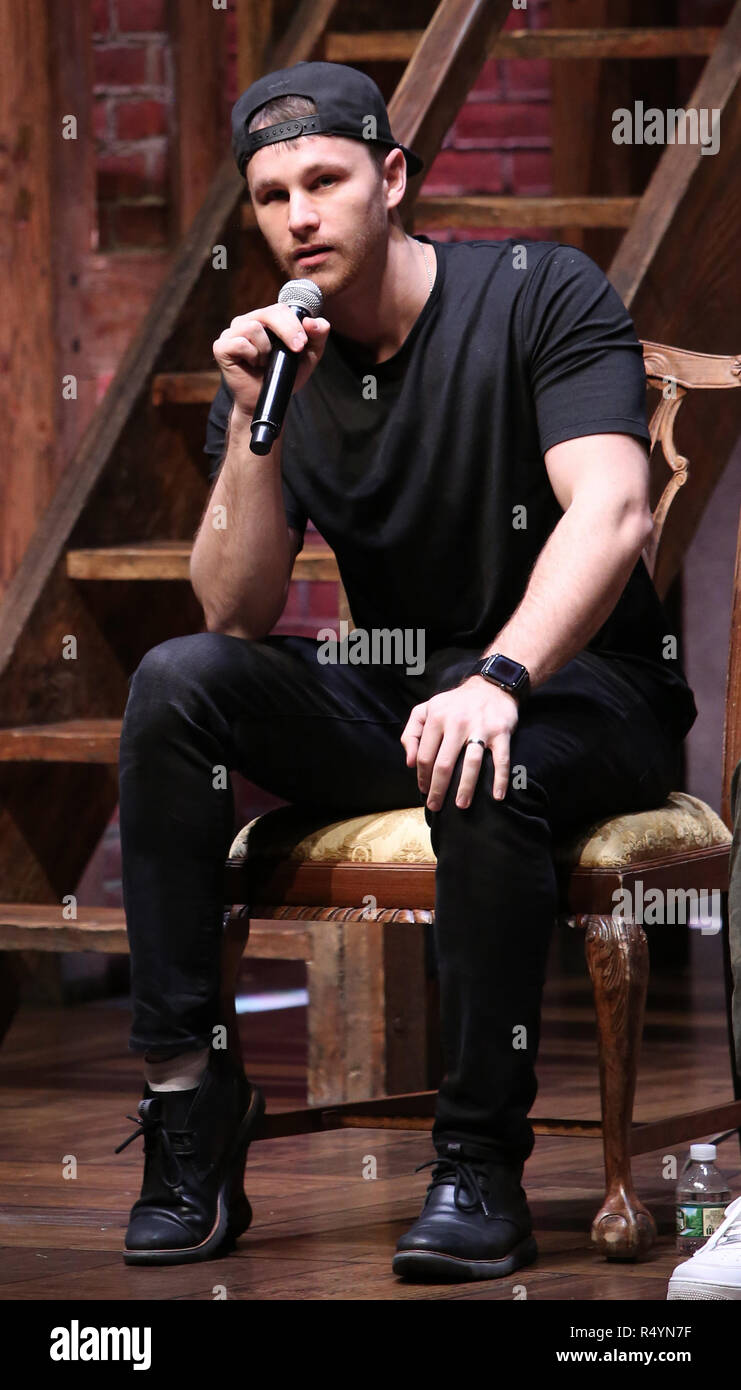 Robert gilder hi-res stock photography and images - Alamy