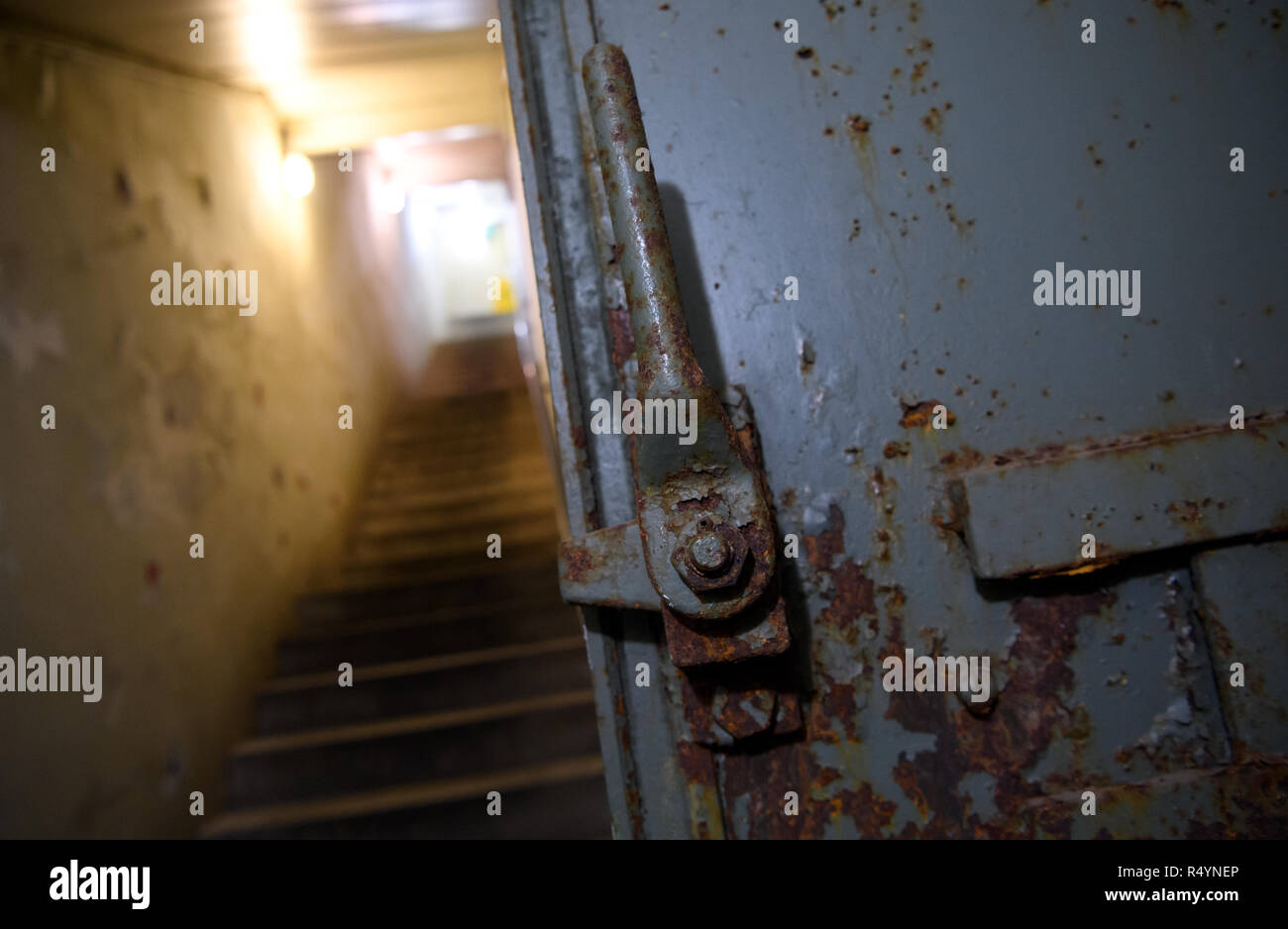 09 November 2018, Bavaria, Pullach: The door to the Führer headquarters ...