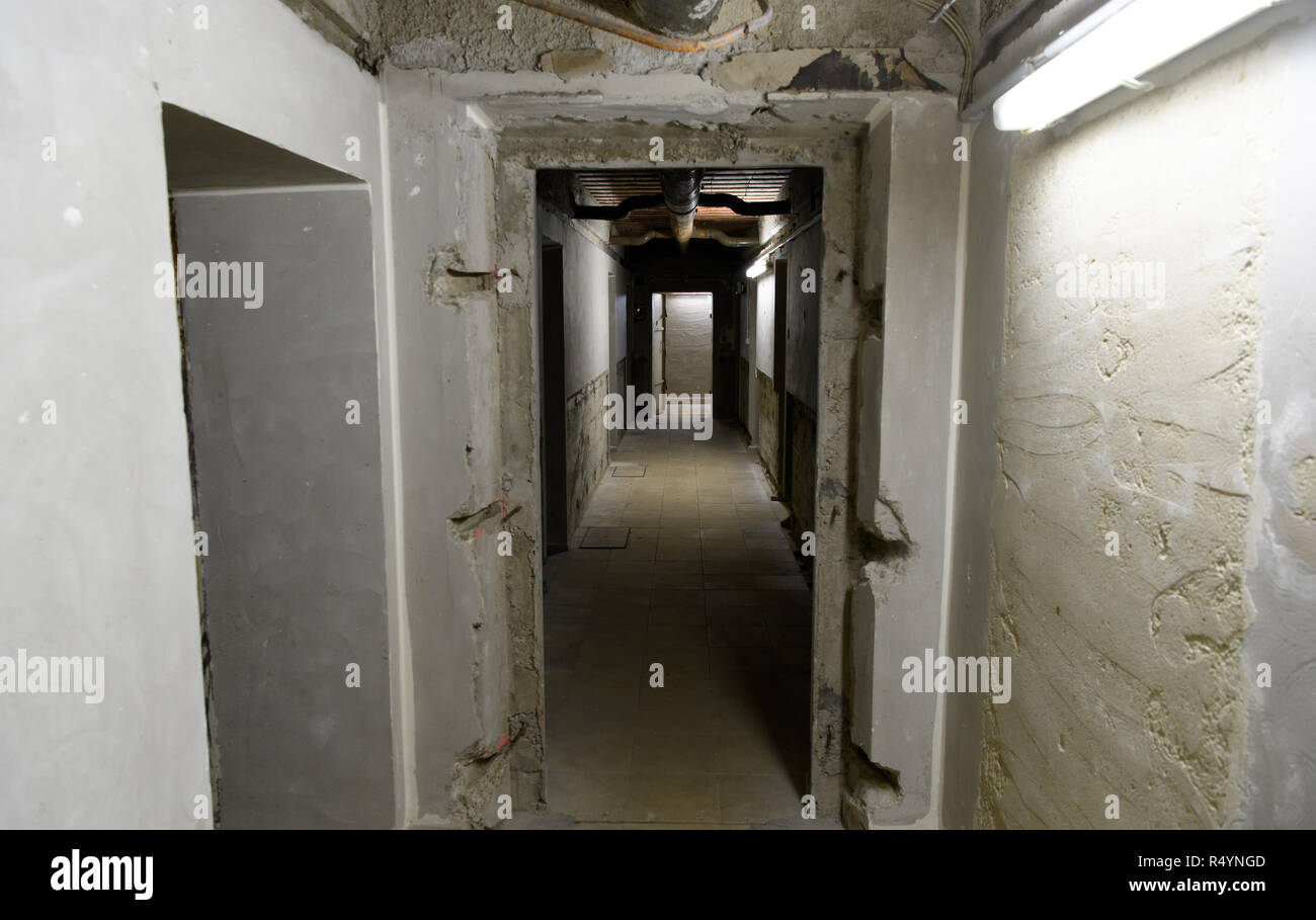 09 November 2018, Bavaria, Pullach: A bunker is to be seen under the ...