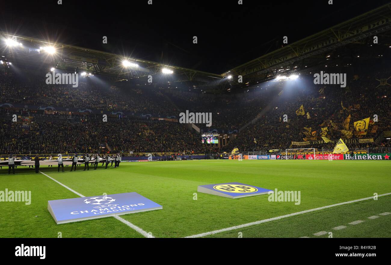 Borussia dortmund football club logo hi-res stock photography and ...