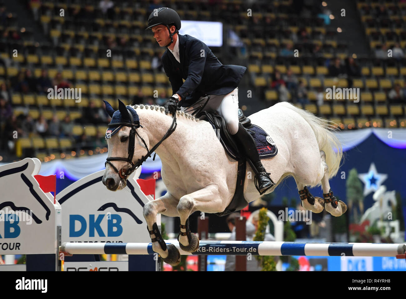 Munich, Deutschland. 25th Nov, 2018. Gerrit NIEBERG (GER) on his horse ...