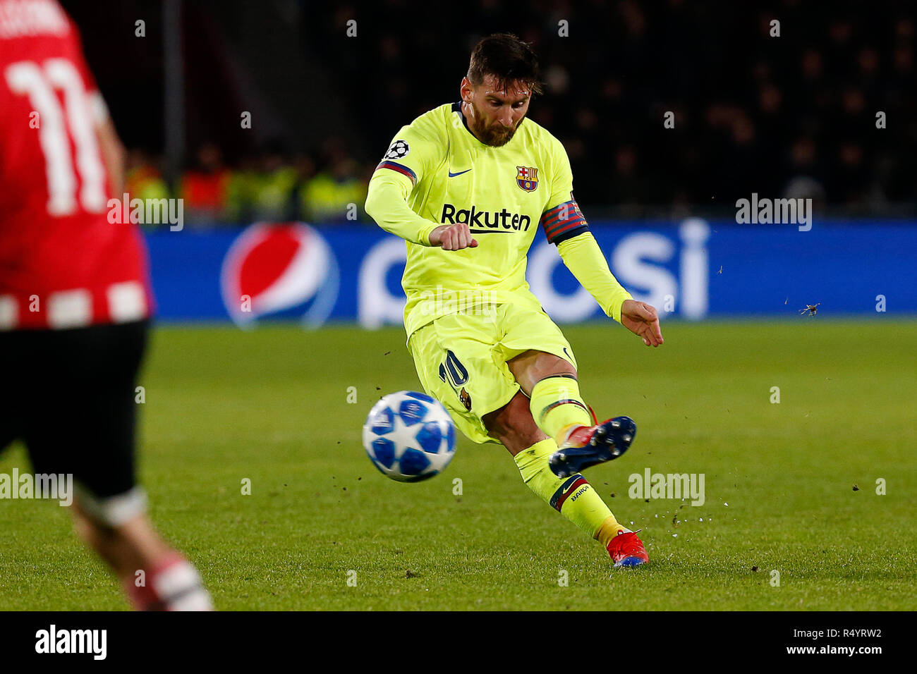 Lionel messi of fc barcelona hi-res stock photography and images - Alamy