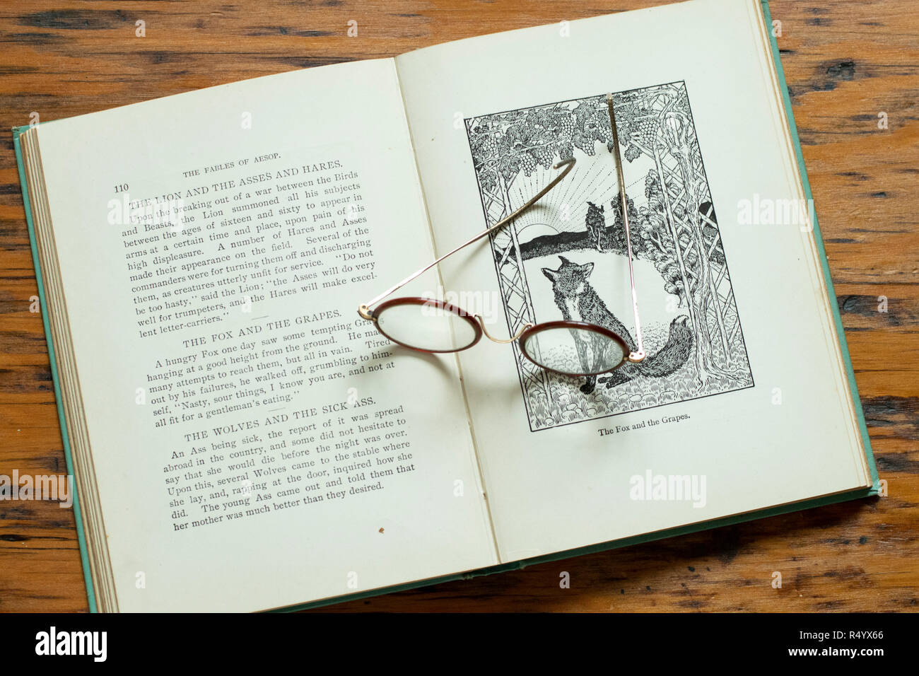 Open book with glasses hi-res stock photography and images - Alamy