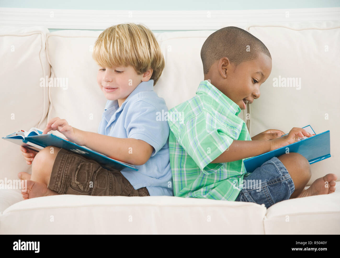 African child reading back view hi-res stock photography and images - Alamy