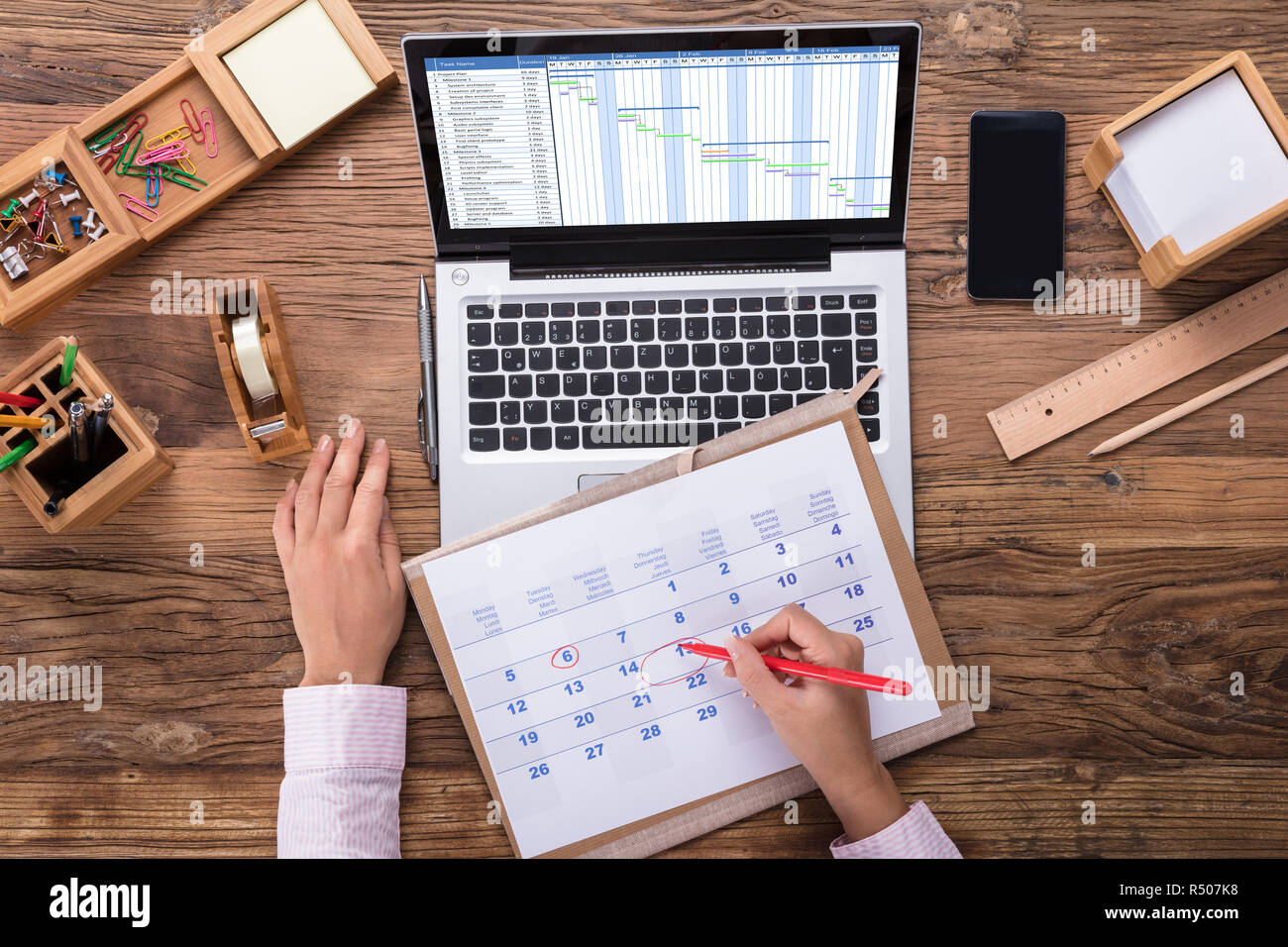 Business lady marking schedule hi-res stock photography and images - Alamy