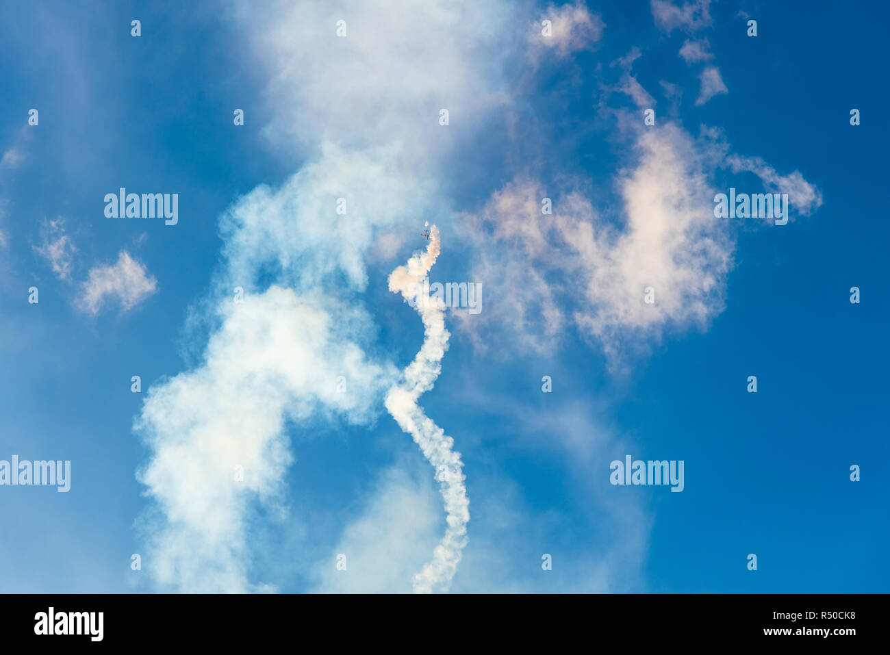 Air show airplane airplanes plane hi-res stock photography and images ...