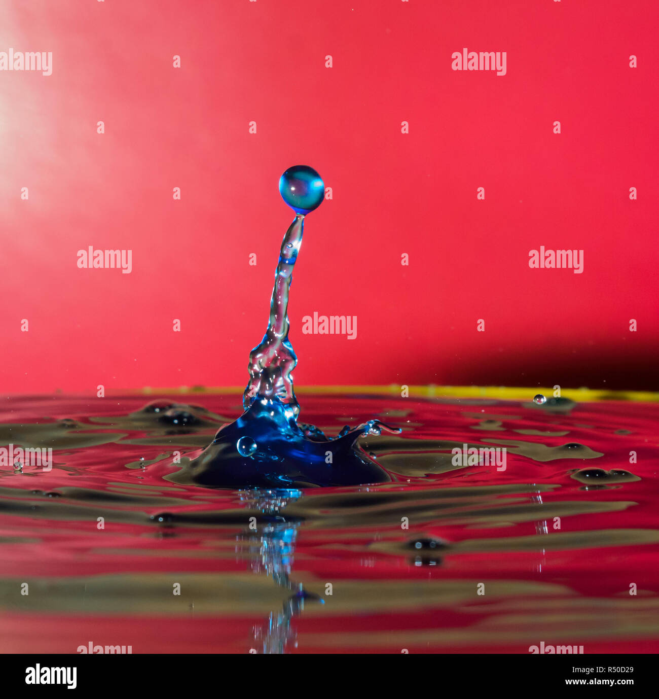 Ball water splash hi-res stock photography and images - Alamy